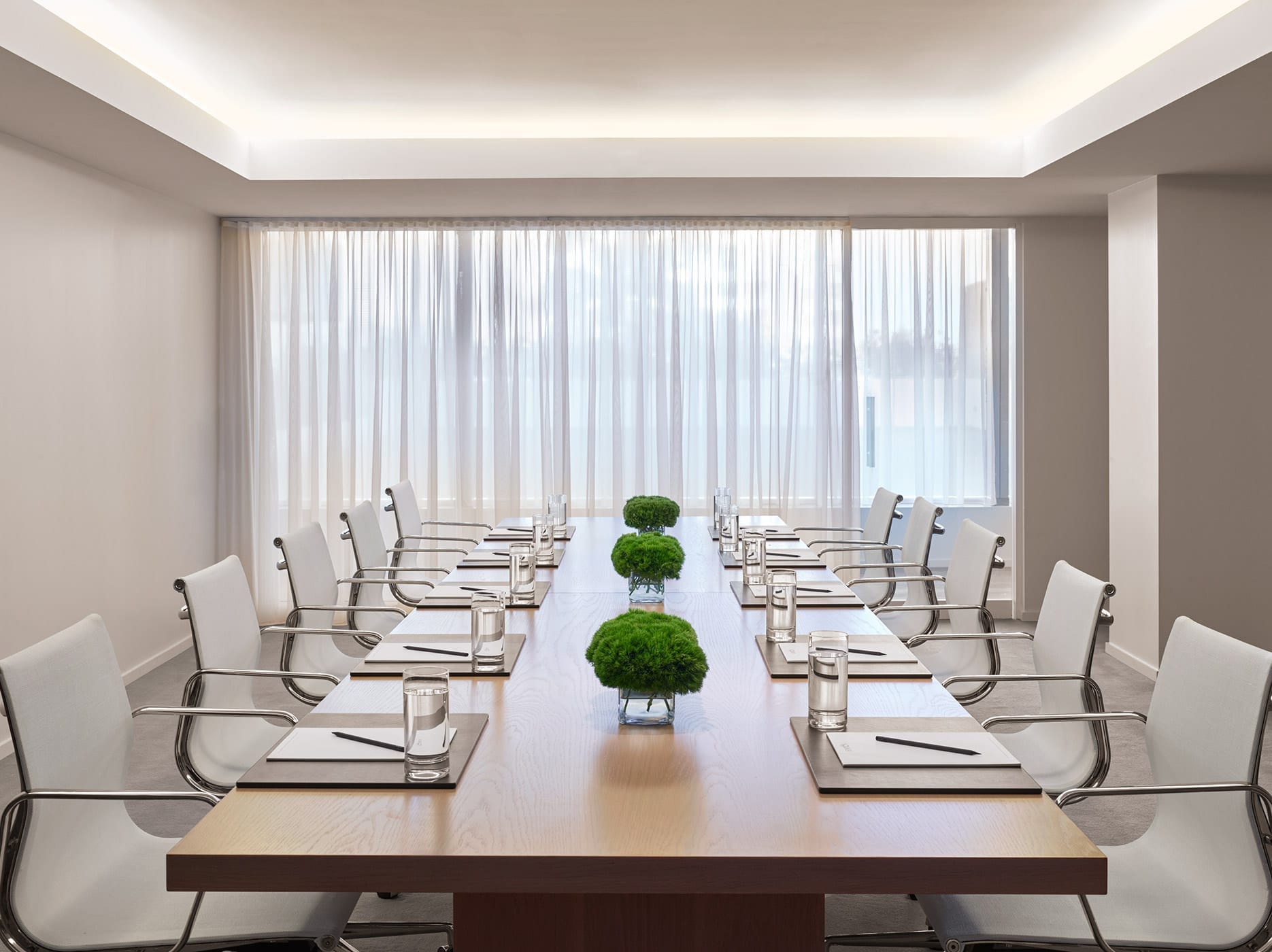 The Miami Beach EDITION | Intimate & Modern Meeting Venues Miami Beach