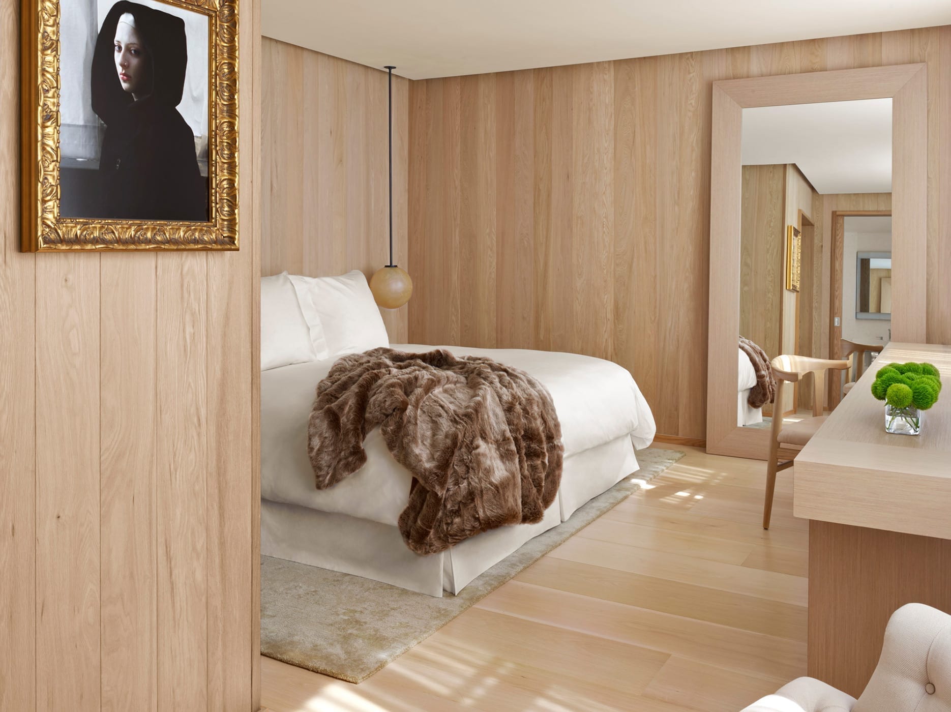 The London EDITION | Deluxe Room