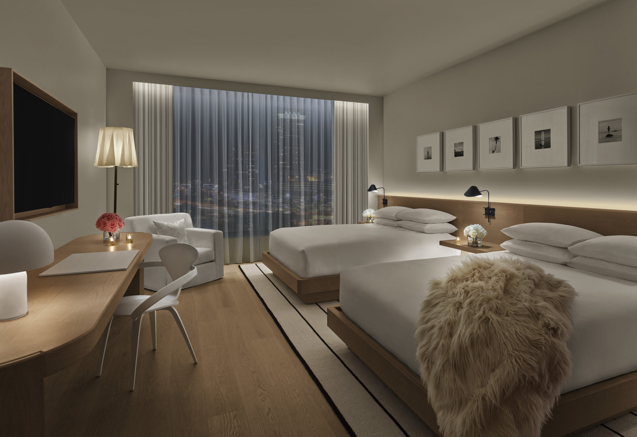 Deluxe Queen | EDITION Hotels